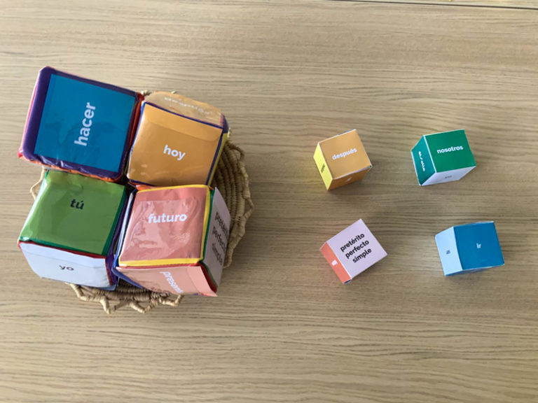 Descarga: El dado de los verbos - Hop'Toys